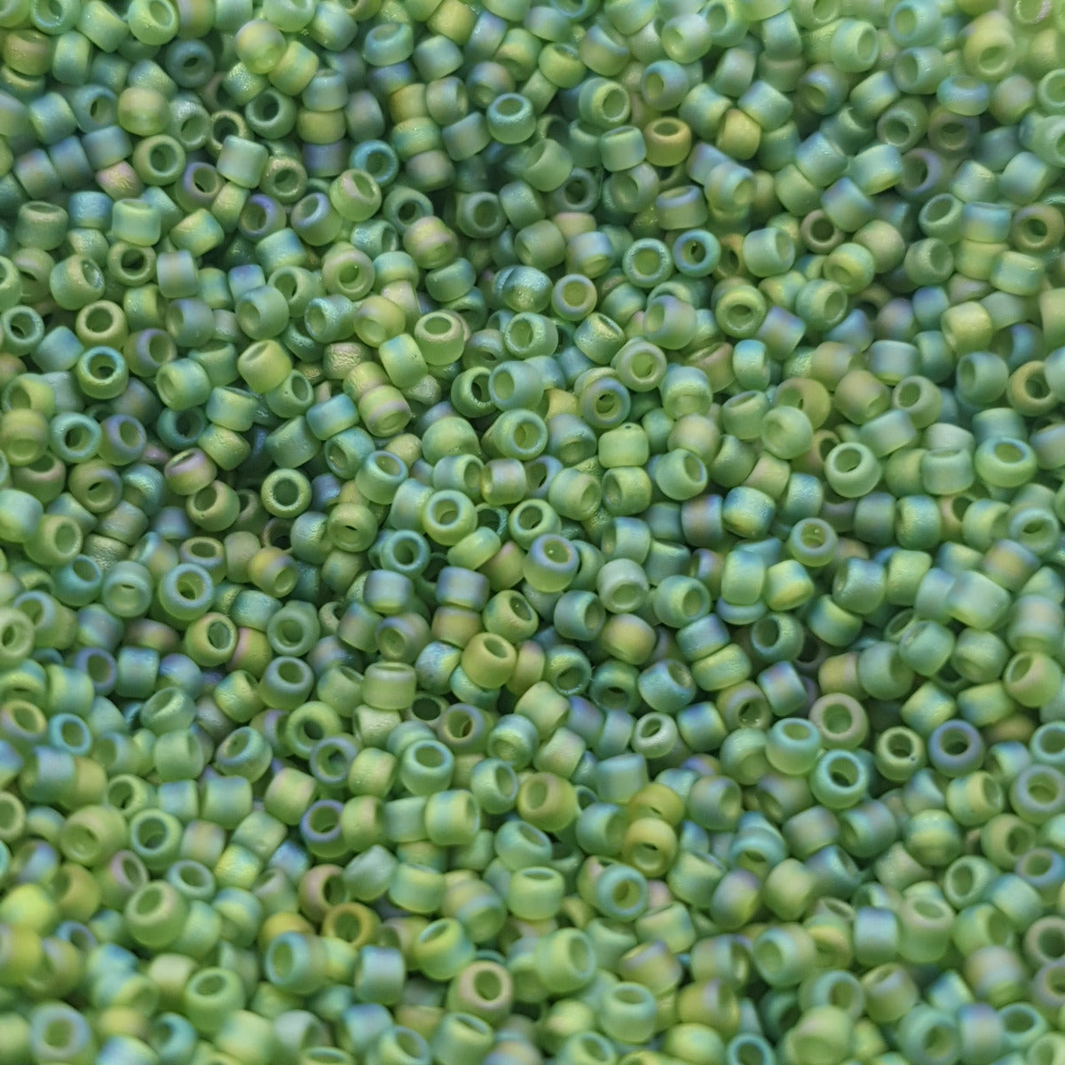 15/0 (#25fab) Forest Green Frosted AB - 10g Tube – Bead Shack